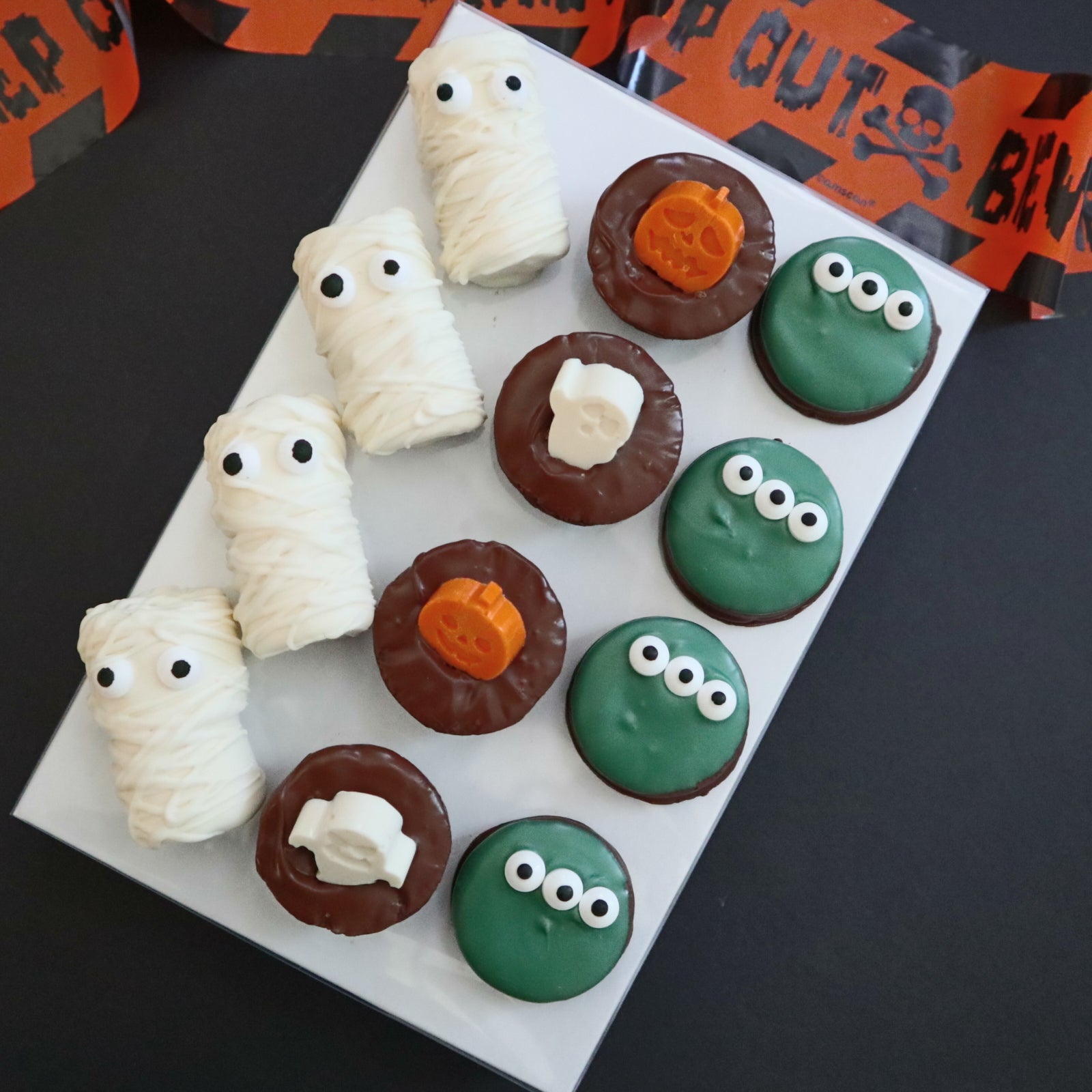 Spooky Treat Box: Marshmallow Mummies, Alien Oreos & Halloween Brownies ...