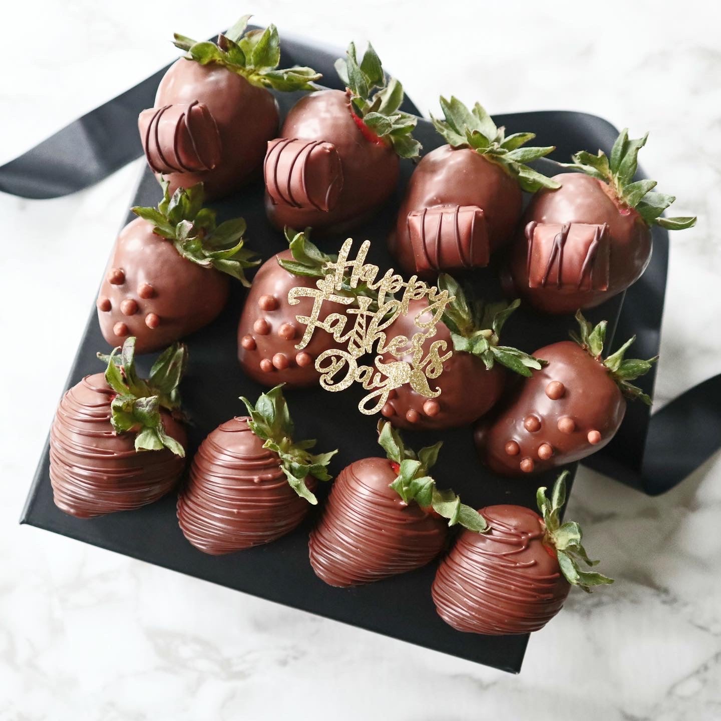 Father’s Day Chocolate Dipped Strawberries - Delicious Treats for Dad ...